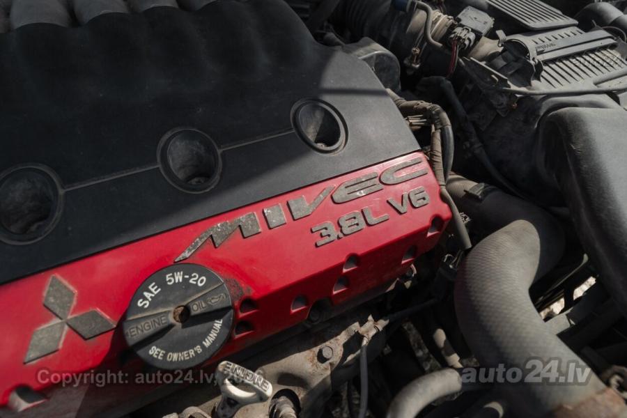 Pelēks Mitsubishi Galant 2007 Tallina, ar dzinēja tilpumu 3.80 L un nobraukumu 209 tūkst. km par 2499 €, foto 11 vietnē AUTOMOTO.COM.LV