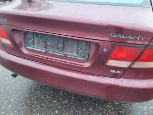 Sarkans Mitsubishi Galant 1993 Marijampole, ar dzinēja tilpumu 1.80 L un nobraukumu 116 tūkst. km par 1550 €, foto 4 vietnē AUTOMOTO.COM.LV