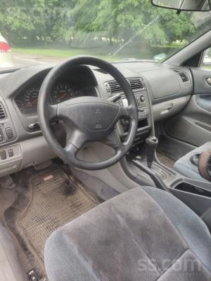 Mitsubishi Galant 1997 Liepāja, ar dzinēja tilpumu 2.00 L un nobraukumu 266 tūkst. km par 166 €, foto 4 vietnē AUTOMOTO.COM.LV