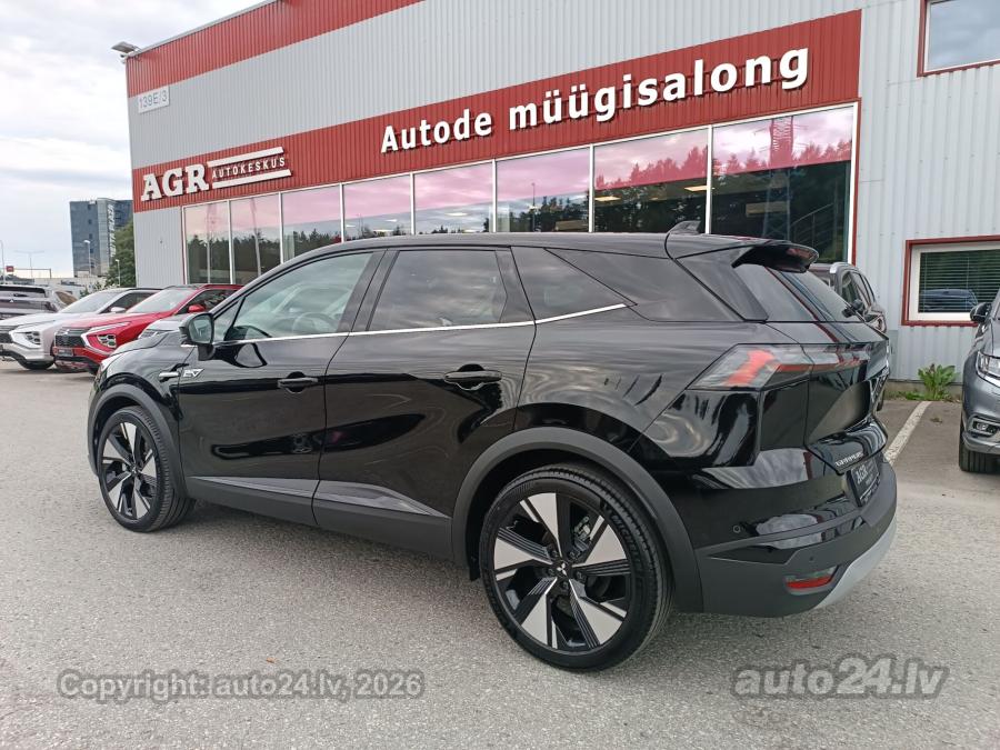 Black Mitsubishi Grandis 2026 in Tallinn, with an engine capacity of 1.80 L and mileage of 0 thousand km for 36990 €, photo 3 on AUTOMOTO.COM.LV