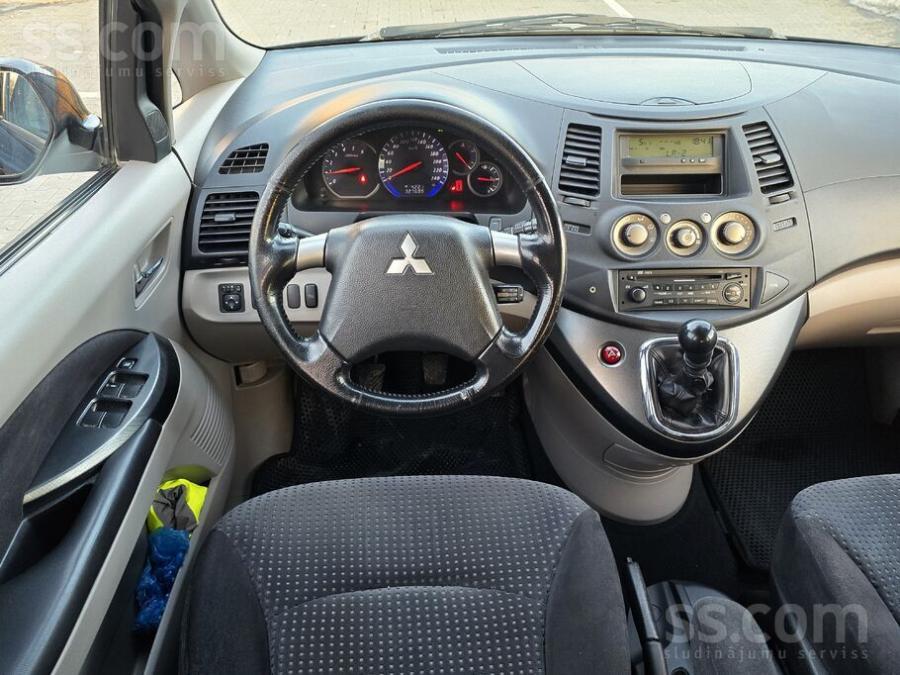 Melns Mitsubishi Grandis 2006 Rīga, ar dzinēja tilpumu 2.00 L un nobraukumu 327 tūkst. km par 2990 €, foto 14 vietnē AUTOMOTO.COM.LV