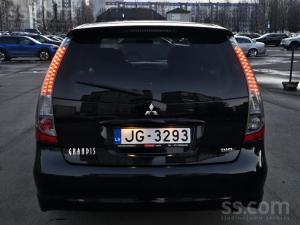 Melns Mitsubishi Grandis 2006 Rīga, ar dzinēja tilpumu 2.00 L un nobraukumu 327 tūkst. km par 2990 €, foto 18 vietnē AUTOMOTO.COM.LV