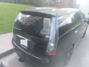 Melns Mitsubishi Grandis 2006 Viļņa, ar dzinēja tilpumu 2.00 L un nobraukumu 255 tūkst. km par 1000 €, foto 3 vietnē AUTOMOTO.COM.LV