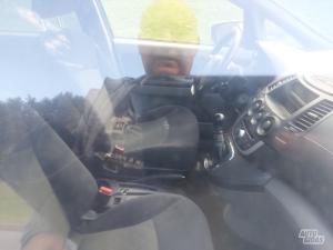 Melns Mitsubishi Grandis 2006 Viļņa, ar dzinēja tilpumu 2.00 L un nobraukumu 255 tūkst. km par 1000 €, foto 4 vietnē AUTOMOTO.COM.LV