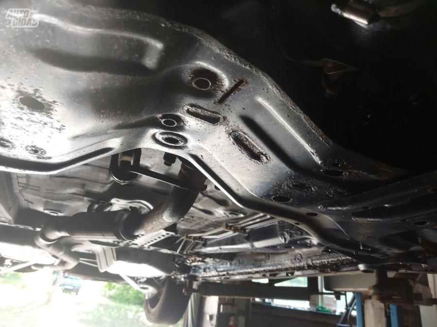 Melns Mitsubishi Grandis 2006 Viļņa, ar dzinēja tilpumu 2.00 L un nobraukumu 255 tūkst. km par 1000 €, foto 6 vietnē AUTOMOTO.COM.LV