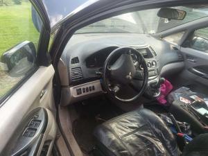 Melns Mitsubishi Grandis 2006 Kauņa, ar dzinēja tilpumu 2.00 L un nobraukumu 252 tūkst. km par 500 €, foto 8 vietnē AUTOMOTO.COM.LV
