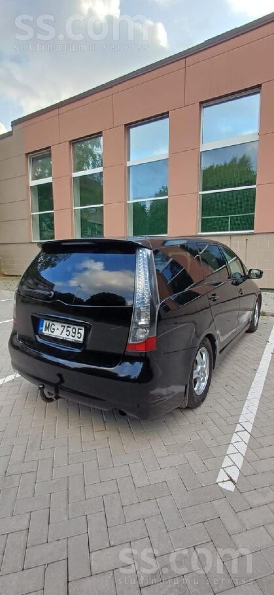 Melns Mitsubishi Grandis 2006 Rīga, ar dzinēja tilpumu 2.00 L un nobraukumu 345 tūkst. km par 2100 €, foto 1 vietnē AUTOMOTO.COM.LV