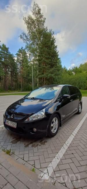 Melns Mitsubishi Grandis 2006 Rīga, ar dzinēja tilpumu 2.00 L un nobraukumu 345 tūkst. km par 2100 €, foto 3 vietnē AUTOMOTO.COM.LV