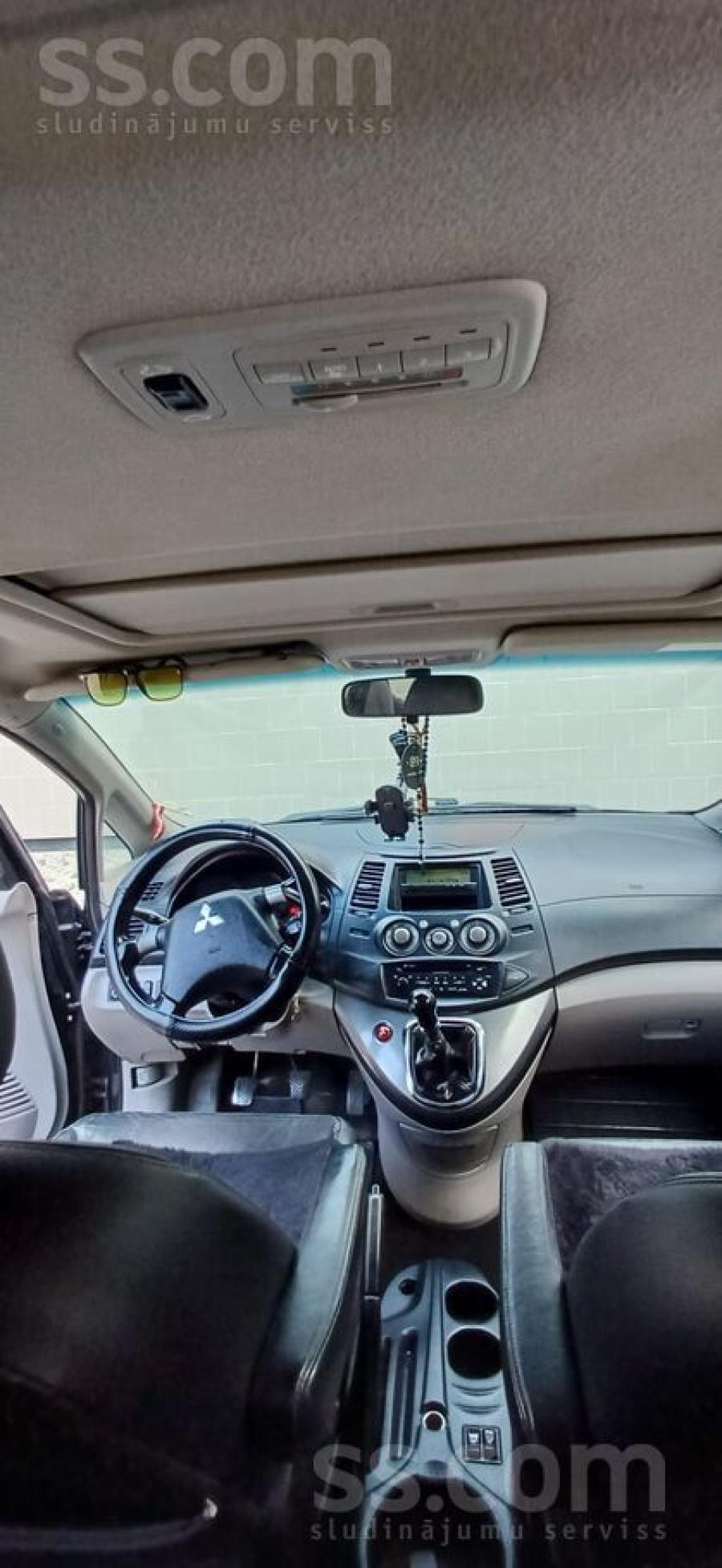 Melns Mitsubishi Grandis 2006 Rīga, ar dzinēja tilpumu 2.00 L un nobraukumu 345 tūkst. km par 2100 €, foto 6 vietnē AUTOMOTO.COM.LV