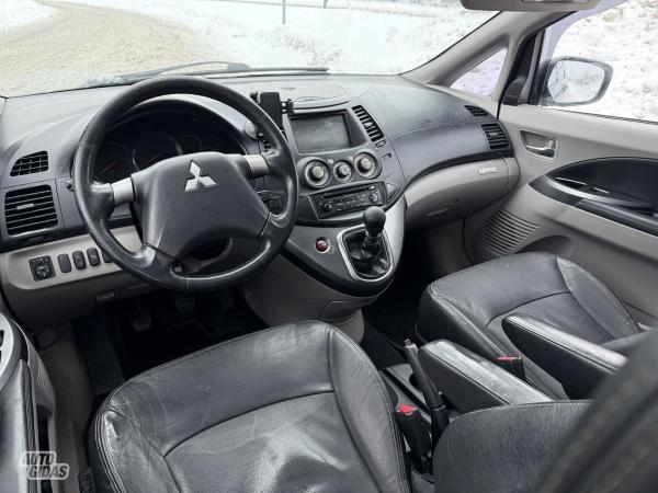 Melns Mitsubishi Grandis 2007 Kauņa, ar dzinēja tilpumu 2.00 L un nobraukumu 343 tūkst. km par 2300 €, foto 9 vietnē AUTOMOTO.COM.LV