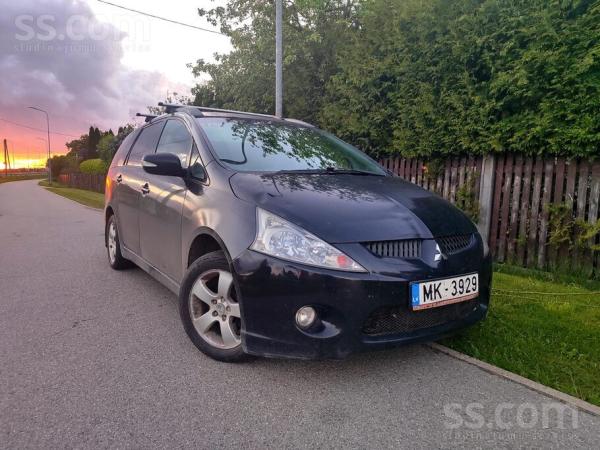 Black Mitsubishi Grandis 2007 in Ogre, with an engine capacity of 2.00 L and mileage of 289 thousand km for 1000 €, photo 1 on AUTOMOTO.COM.LV