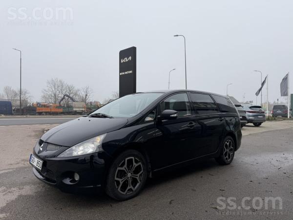 Melns Mitsubishi Grandis 2007 Jelgava, ar dzinēja tilpumu 2.40 L un nobraukumu 397 tūkst. km par 2900 €, foto 1 vietnē AUTOMOTO.COM.LV