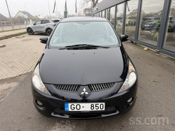 Black Mitsubishi Grandis 2007 in Jelgava, with an engine capacity of 2.40 L and mileage of 397 thousand km for 2900 €, photo 9 on AUTOMOTO.COM.LV
