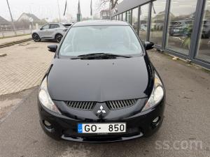 Melns Mitsubishi Grandis 2007 Jelgava, ar dzinēja tilpumu 2.40 L un nobraukumu 397 tūkst. km par 2900 €, foto 10 vietnē AUTOMOTO.COM.LV