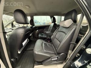 Melns Mitsubishi Grandis 2007 Jelgava, ar dzinēja tilpumu 2.40 L un nobraukumu 397 tūkst. km par 2900 €, foto 13 vietnē AUTOMOTO.COM.LV
