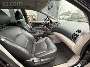 Melns Mitsubishi Grandis 2007 Jelgava, ar dzinēja tilpumu 2.40 L un nobraukumu 397 tūkst. km par 2900 €, foto 16 vietnē AUTOMOTO.COM.LV