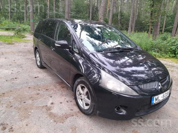 Melns Mitsubishi Grandis 2007 Rīga, ar dzinēja tilpumu 2.00 L un nobraukumu 245 tūkst. km par 1200 €, foto 4 vietnē AUTOMOTO.COM.LV
