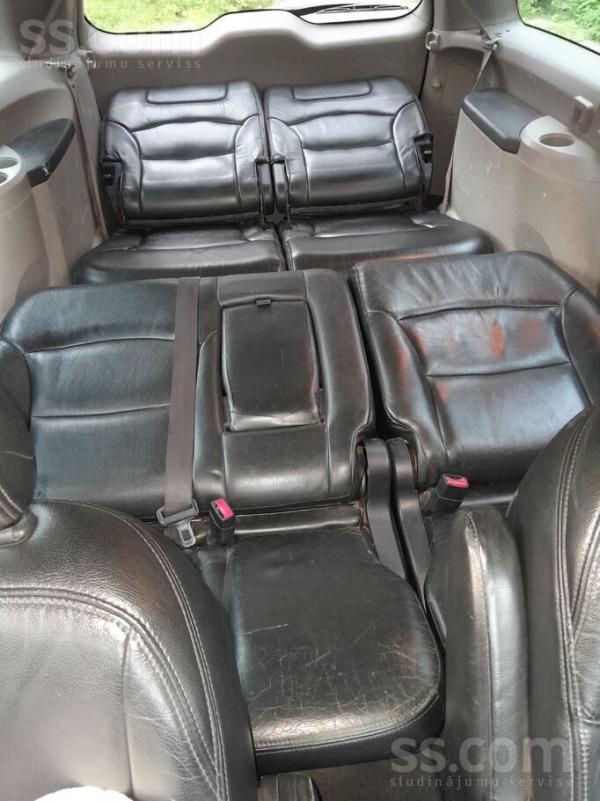 Melns Mitsubishi Grandis 2007 Rīga, ar dzinēja tilpumu 2.00 L un nobraukumu 245 tūkst. km par 1200 €, foto 8 vietnē AUTOMOTO.COM.LV