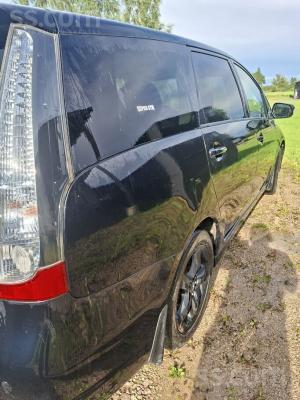 Melns Mitsubishi Grandis 2007 Ogre, ar dzinēja tilpumu 2.00 L un nobraukumu 306 tūkst. km par 1800 €, foto 3 vietnē AUTOMOTO.COM.LV