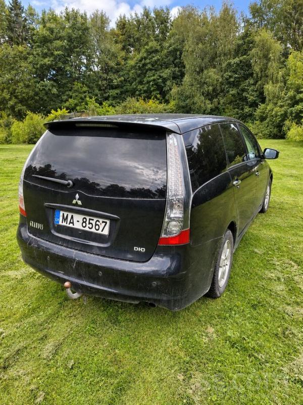 Мицубиси Грандис 2007 в Рига на AUTOMOTO.COM.LV Черный Мицубиси Грандис 2007 в Рига, объемом двигателя 2.00 л и пробегом 301 тыс. км за 850 €, фото 4 на AUTOMOTO.COM.LV