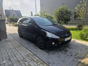 Melns Mitsubishi Grandis 2008 Kauņa, ar dzinēja tilpumu 2.38 L un nobraukumu 255 tūkst. km par 2950 €, foto  vietnē AUTOMOTO.COM.LV