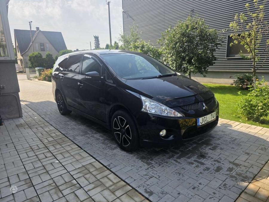 Melns Mitsubishi Grandis 2008 Kauņa, ar dzinēja tilpumu 2.38 L un nobraukumu 255 tūkst. km par 2950 €, foto 1 vietnē AUTOMOTO.COM.LV