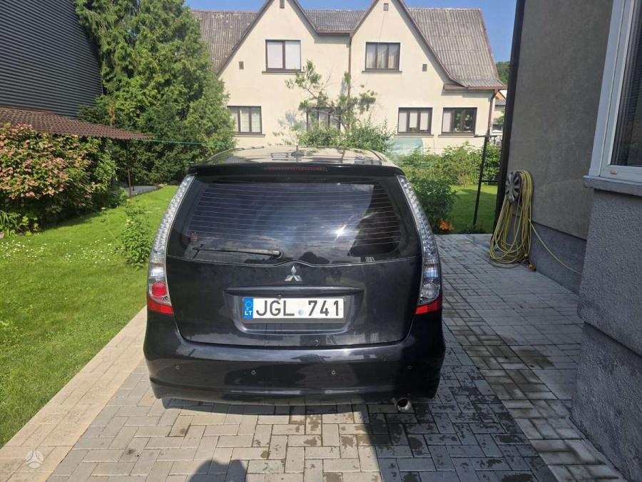 Melns Mitsubishi Grandis 2008 Kauņa, ar dzinēja tilpumu 2.38 L un nobraukumu 255 tūkst. km par 2950 €, foto 6 vietnē AUTOMOTO.COM.LV