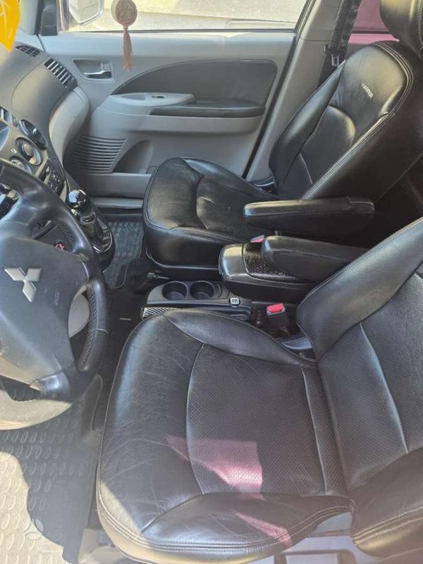 Melns Mitsubishi Grandis 2008 Kauņa, ar dzinēja tilpumu 2.38 L un nobraukumu 255 tūkst. km par 2950 €, foto 9 vietnē AUTOMOTO.COM.LV