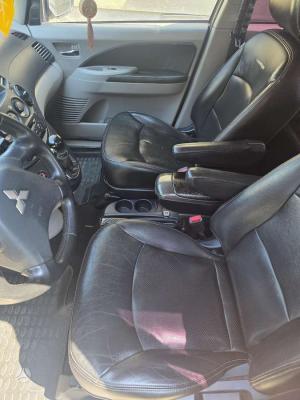 Melns Mitsubishi Grandis 2008 Kauņa, ar dzinēja tilpumu 2.38 L un nobraukumu 255 tūkst. km par 2950 €, foto 10 vietnē AUTOMOTO.COM.LV