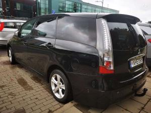 Melns Mitsubishi Grandis 2008 Viļņa, ar dzinēja tilpumu 2.40 L un nobraukumu 230 tūkst. km par 2550 €, foto  vietnē AUTOMOTO.COM.LV