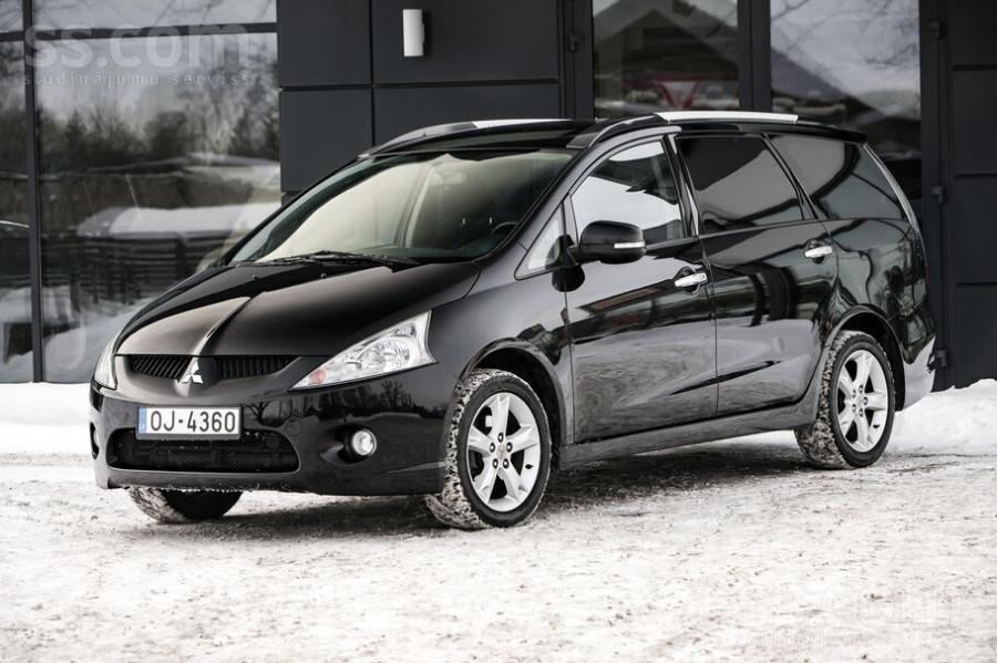 Black Mitsubishi Grandis 2011 in Jelgava, with an engine capacity of 2.40 L and mileage of 0 thousand km for 4790 €, photo 1 on AUTOMOTO.COM.LV