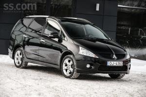 Black Mitsubishi Grandis 2011 in Jelgava, with an engine capacity of 2.40 L and mileage of 0 thousand km for 4790 €, photo 6 on AUTOMOTO.COM.LV