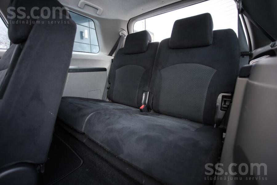 Black Mitsubishi Grandis 2011 in Jelgava, with an engine capacity of 2.40 L and mileage of 0 thousand km for 4790 €, photo 18 on AUTOMOTO.COM.LV