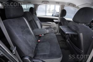 Black Mitsubishi Grandis 2011 in Jelgava, with an engine capacity of 2.40 L and mileage of 0 thousand km for 4790 €, photo 19 on AUTOMOTO.COM.LV