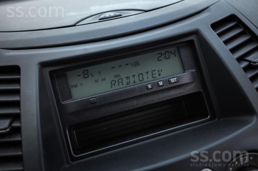 Black Mitsubishi Grandis 2011 in Jelgava, with an engine capacity of 2.40 L and mileage of 0 thousand km for 4790 €, photo 27 on AUTOMOTO.COM.LV