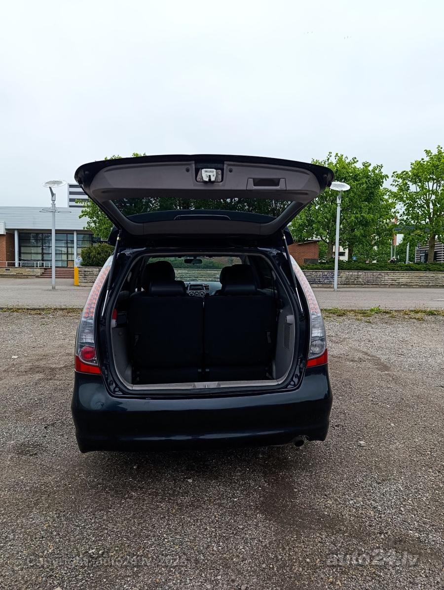 Melns Mitsubishi Grandis 2006 Rakvere, ar dzinēja tilpumu 2.00 L un nobraukumu 342 tūkst. km par 3500 €, foto 6 vietnē AUTOMOTO.COM.LV