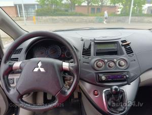 Melns Mitsubishi Grandis 2006 Rakvere, ar dzinēja tilpumu 2.00 L un nobraukumu 342 tūkst. km par 3500 €, foto 13 vietnē AUTOMOTO.COM.LV