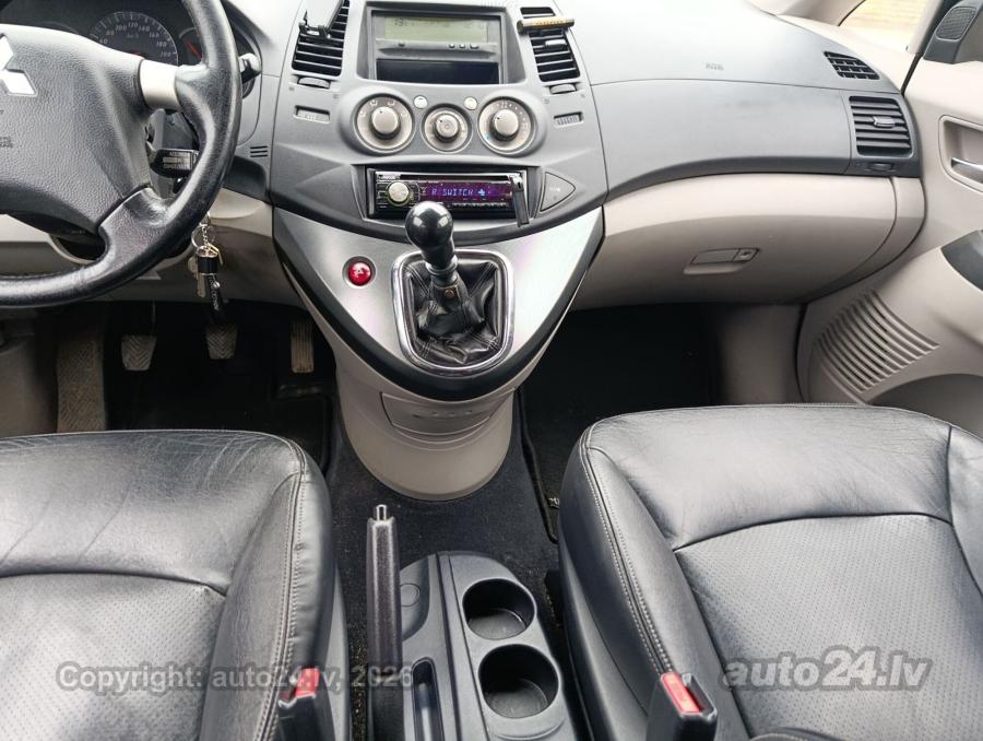 Melns Mitsubishi Grandis 2006 Rakvere, ar dzinēja tilpumu 2.00 L un nobraukumu 342 tūkst. km par 3500 €, foto 15 vietnē AUTOMOTO.COM.LV