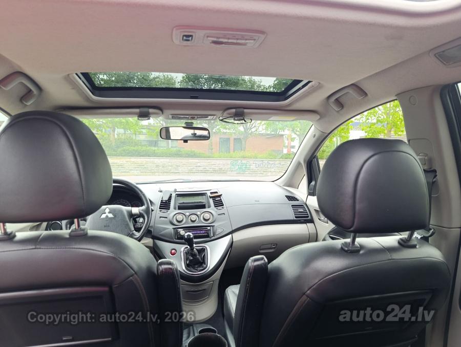 Melns Mitsubishi Grandis 2006 Rakvere, ar dzinēja tilpumu 2.00 L un nobraukumu 342 tūkst. km par 3500 €, foto 17 vietnē AUTOMOTO.COM.LV