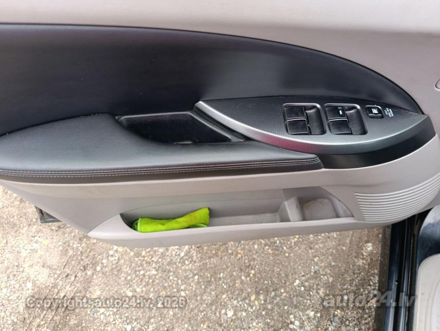 Melns Mitsubishi Grandis 2006 Rakvere, ar dzinēja tilpumu 2.00 L un nobraukumu 342 tūkst. km par 3500 €, foto 20 vietnē AUTOMOTO.COM.LV