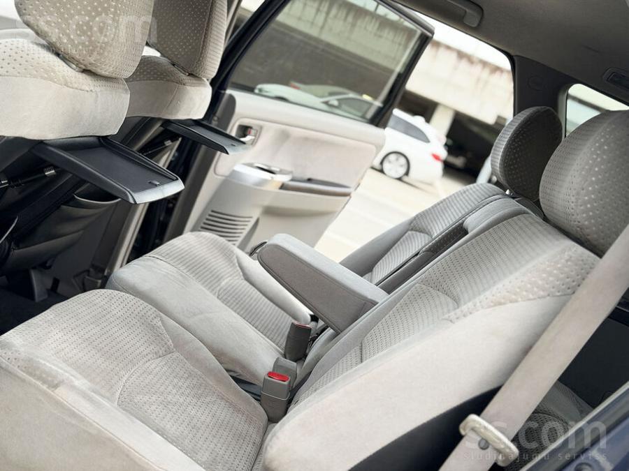 Zils Mitsubishi Grandis 2004 Rīga, ar dzinēja tilpumu 2.40 L un nobraukumu 308 tūkst. km par 1690 €, foto 12 vietnē AUTOMOTO.COM.LV