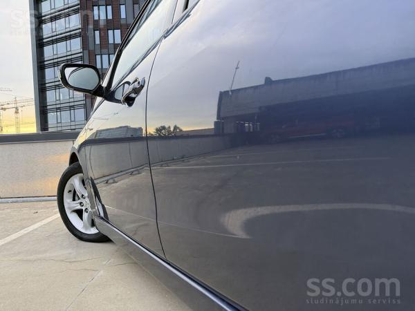 Blue Mitsubishi Grandis 2004 in Riga, with an engine capacity of 2.40 L and mileage of 308 thousand km for 1690 €, photo 5 on AUTOMOTO.COM.LV