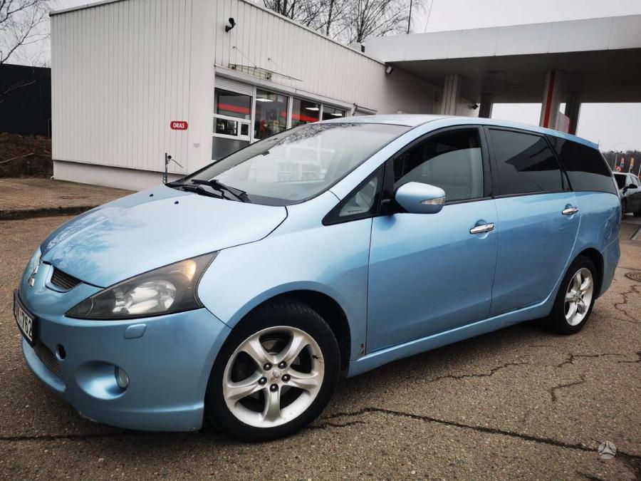 Blue Mitsubishi Grandis 2005 in Vilnius, with an engine capacity of 2.40 L and mileage of 330 thousand km for 1950 €, photo 25 on AUTOMOTO.COM.LV