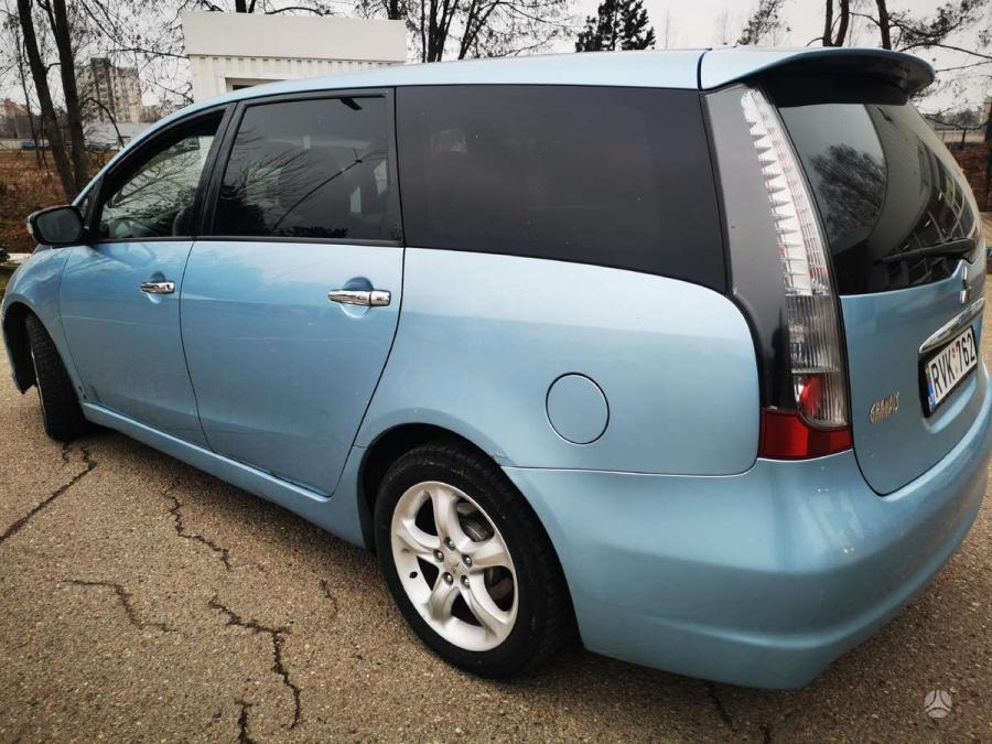 Blue Mitsubishi Grandis 2005 in Vilnius, with an engine capacity of 2.40 L and mileage of 330 thousand km for 1950 €, photo 28 on AUTOMOTO.COM.LV