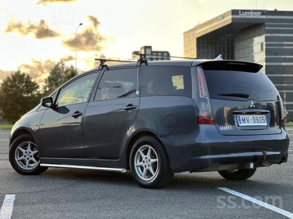 Blue Mitsubishi Grandis 2005 in Riga, with an engine capacity of 2.00 L and mileage of 341 thousand km for 1250 €, photo 7 on AUTOMOTO.COM.LV