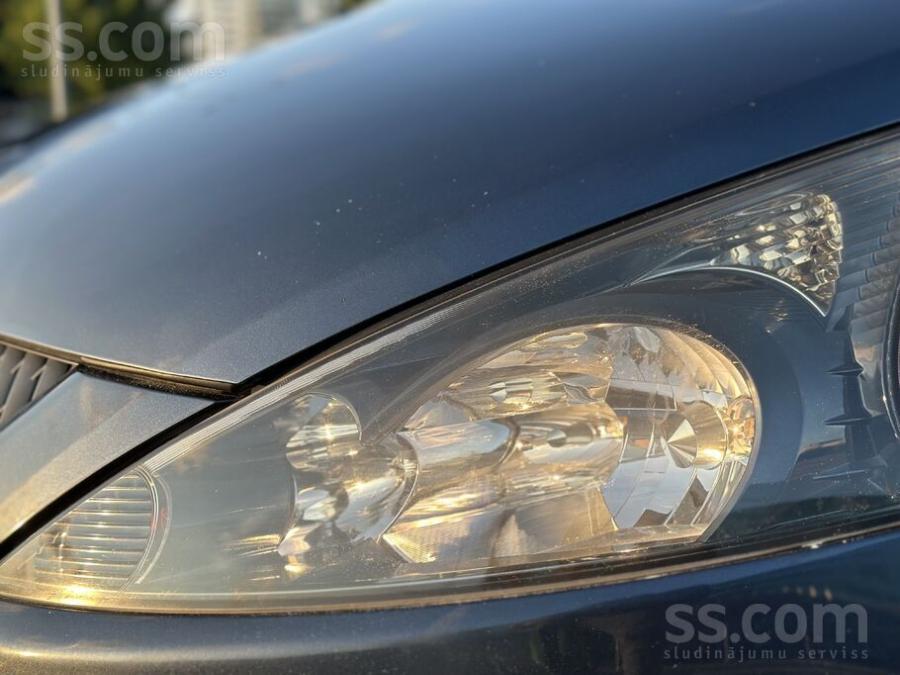 Zils Mitsubishi Grandis 2005 Rīga, ar dzinēja tilpumu 2.00 L un nobraukumu 341 tūkst. km par 1250 €, foto 11 vietnē AUTOMOTO.COM.LV