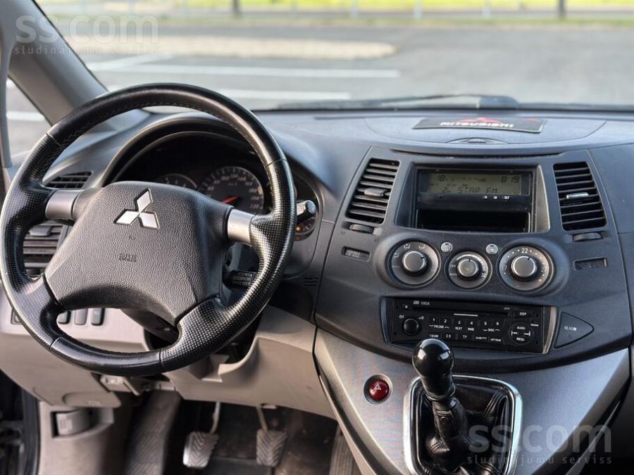 Zils Mitsubishi Grandis 2005 Rīga, ar dzinēja tilpumu 2.00 L un nobraukumu 341 tūkst. km par 1250 €, foto 13 vietnē AUTOMOTO.COM.LV