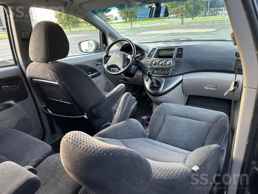 Zils Mitsubishi Grandis 2005 Rīga, ar dzinēja tilpumu 2.00 L un nobraukumu 341 tūkst. km par 1250 €, foto 23 vietnē AUTOMOTO.COM.LV