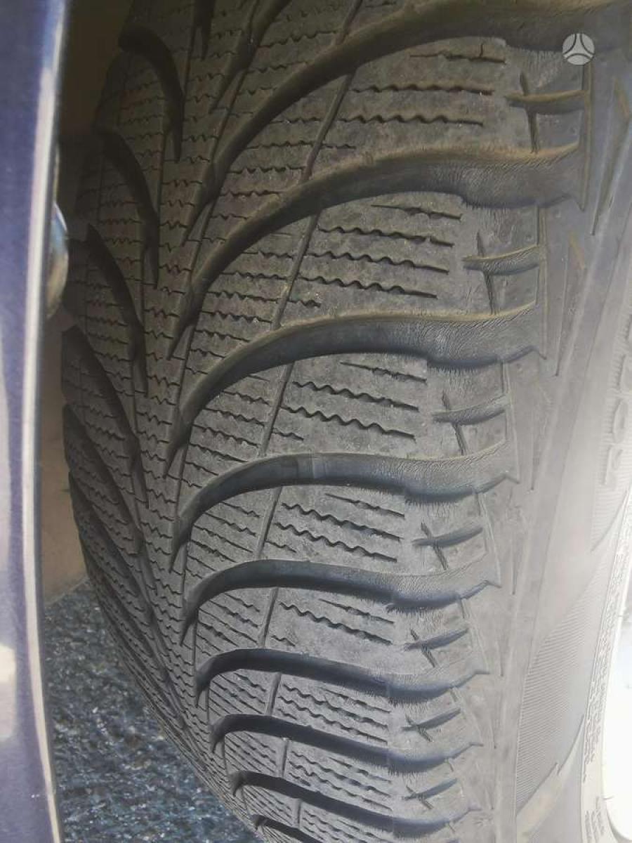 Blue Mitsubishi Grandis 2005 in Vilnius, with an engine capacity of 2.40 L and mileage of 230 thousand km for 2490 €, photo 11 on AUTOMOTO.COM.LV