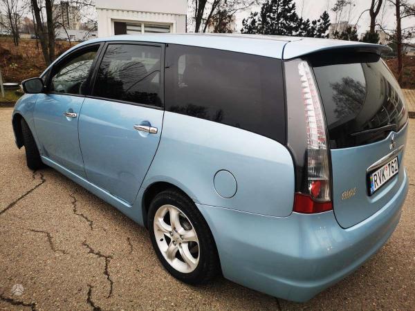 Zils Mitsubishi Grandis 2006 Viļņa, ar dzinēja tilpumu 2.40 L un nobraukumu 385 tūkst. km par 1850 €, foto 4 vietnē AUTOMOTO.COM.LV